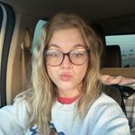 Amanda Rinehart's Instagram, Twitter & Facebook on IDCrawl