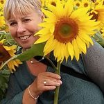 Angela Cockerill's Instagram, Twitter & Facebook on IDCrawl