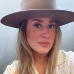 Holly Stillwell's Instagram, Twitter & Facebook on IDCrawl