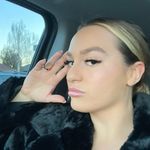 Holly Cashin's Instagram, Twitter & Facebook on IDCrawl