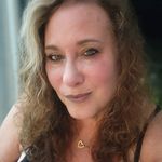 Janet Berkowitz's Instagram, Twitter & Facebook on IDCrawl