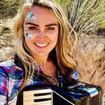 Jeri Hendrix's Instagram, Twitter & Facebook on IDCrawl