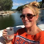 Julia Surman's Instagram, Twitter & Facebook on IDCrawl