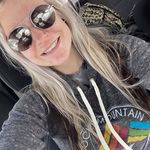 Lora Combs's Instagram, Twitter & Facebook on IDCrawl
