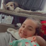 Kelly Beaton's Instagram, Twitter & Facebook on IDCrawl