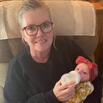 Kelly Woolf's Instagram, Twitter & Facebook on IDCrawl