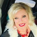 Lisa Rogalski's Instagram, Twitter & Facebook on IDCrawl