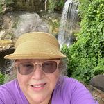 Lindsay Wendland's Instagram, Twitter & Facebook on IDCrawl