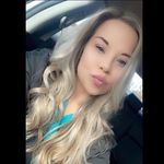 Julie Gallman's Instagram, Twitter & Facebook on IDCrawl